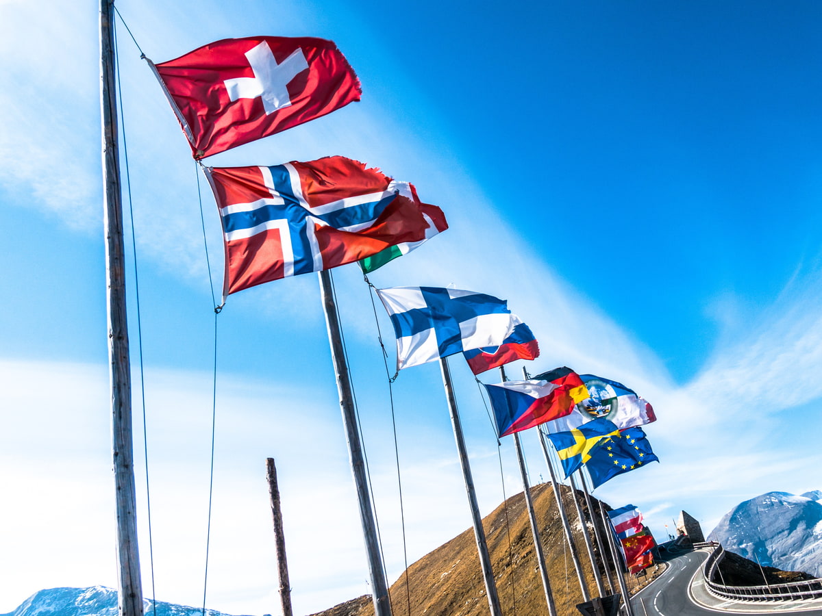 Nationenfahnen: Nationalflaggen/Nationalfahnen kaufen – Fahnen-Gärtner